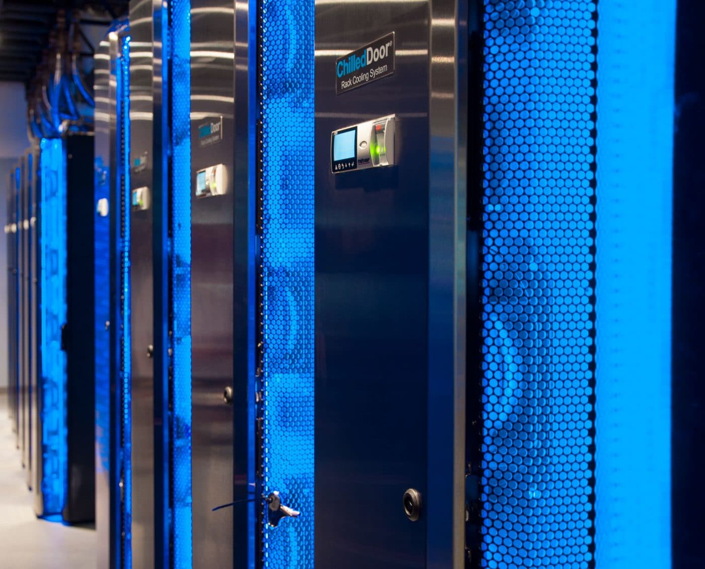 Advanced Monitoring Center for Reliable Monitoring Services